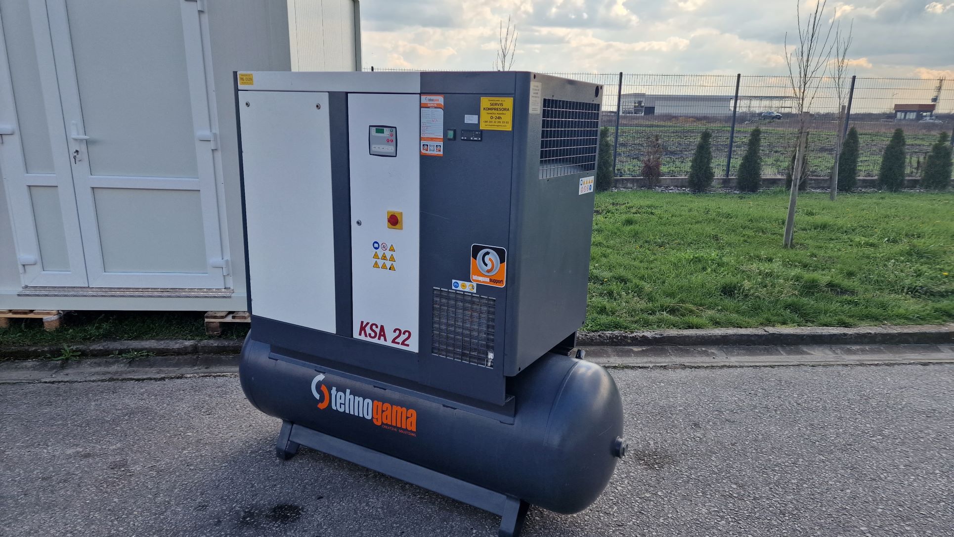 Polovni vijčani kompresori - Tehnogama Šimanovci, kompresori, vijcani kompresori, klipni ...